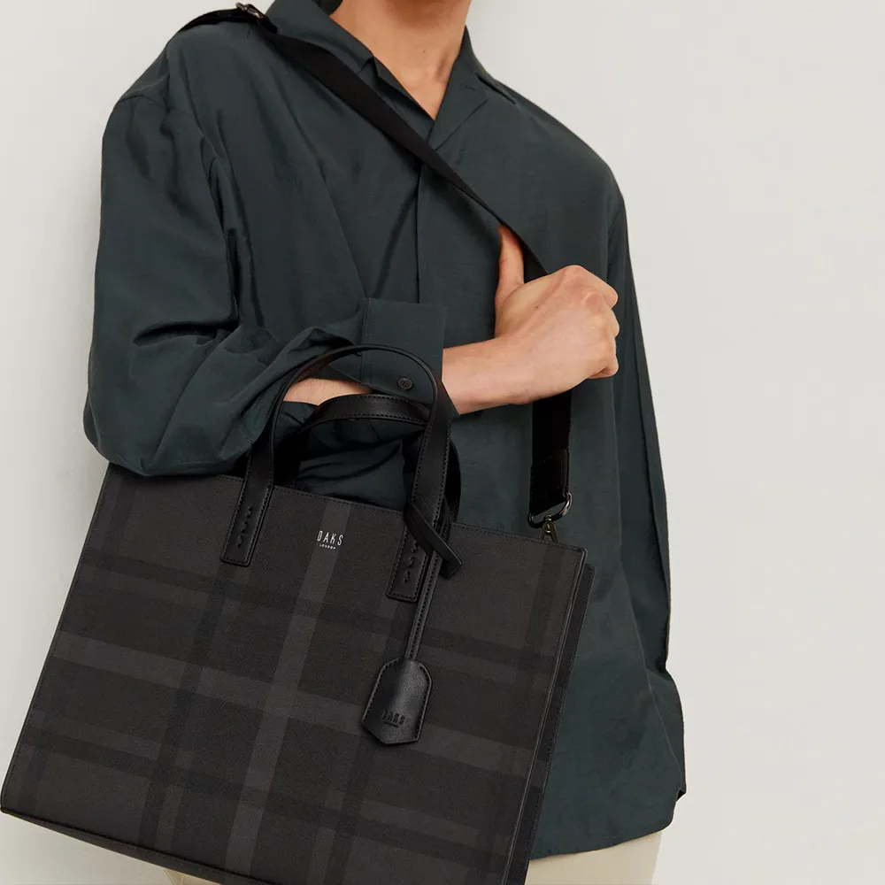 [크로스백][DAKS OFFICE][닥스 오피스] 블랙 체크엠보 패턴 DBBA5FE63BK - 감도 깊은 취향 셀렉트샵 29CM