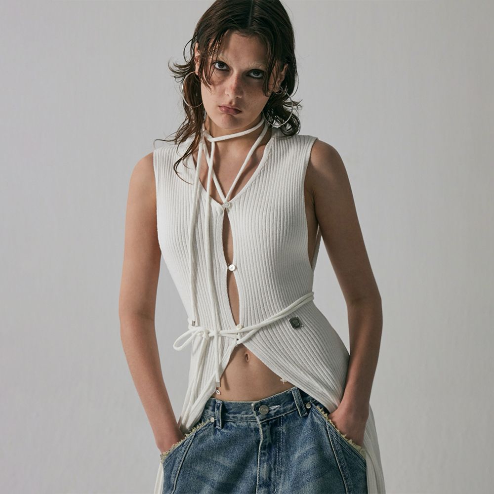 2-way Strap Sleeveless Knit [ White ] - 감도 깊은 취향 셀렉트샵 29CM