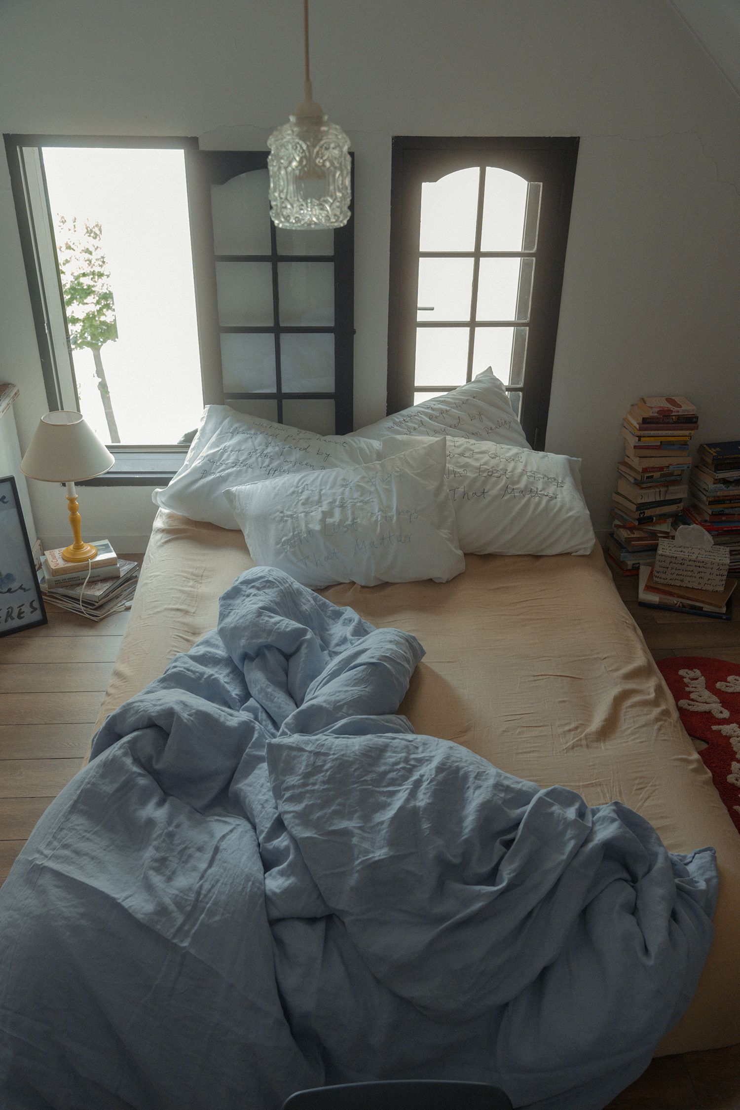 on Offline Mode Cushion Cover (2color) - 감도 깊은 취향 셀렉트샵 29CM