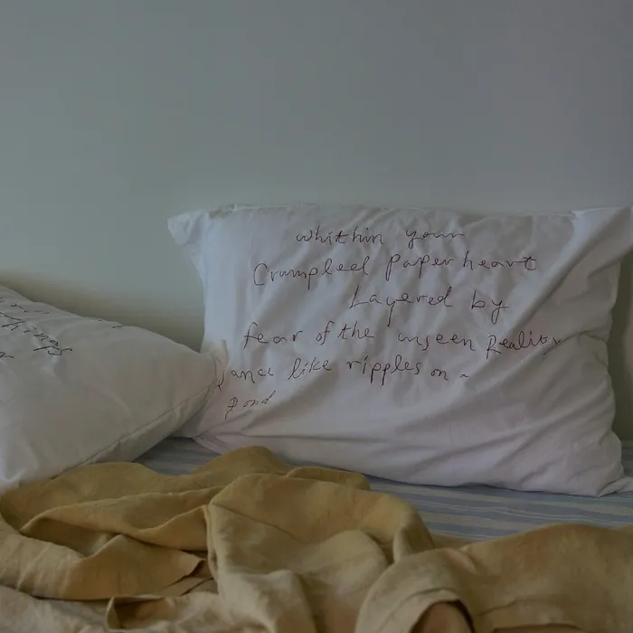 on Offline Mode Cushion Cover (2color) - 감도 깊은 취향 셀렉트샵 29CM