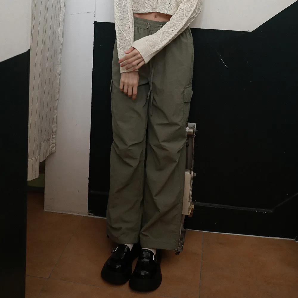 String Cargo Sharing Jogger Pants Khaki - 감도 깊은 취향 셀렉트샵 29CM