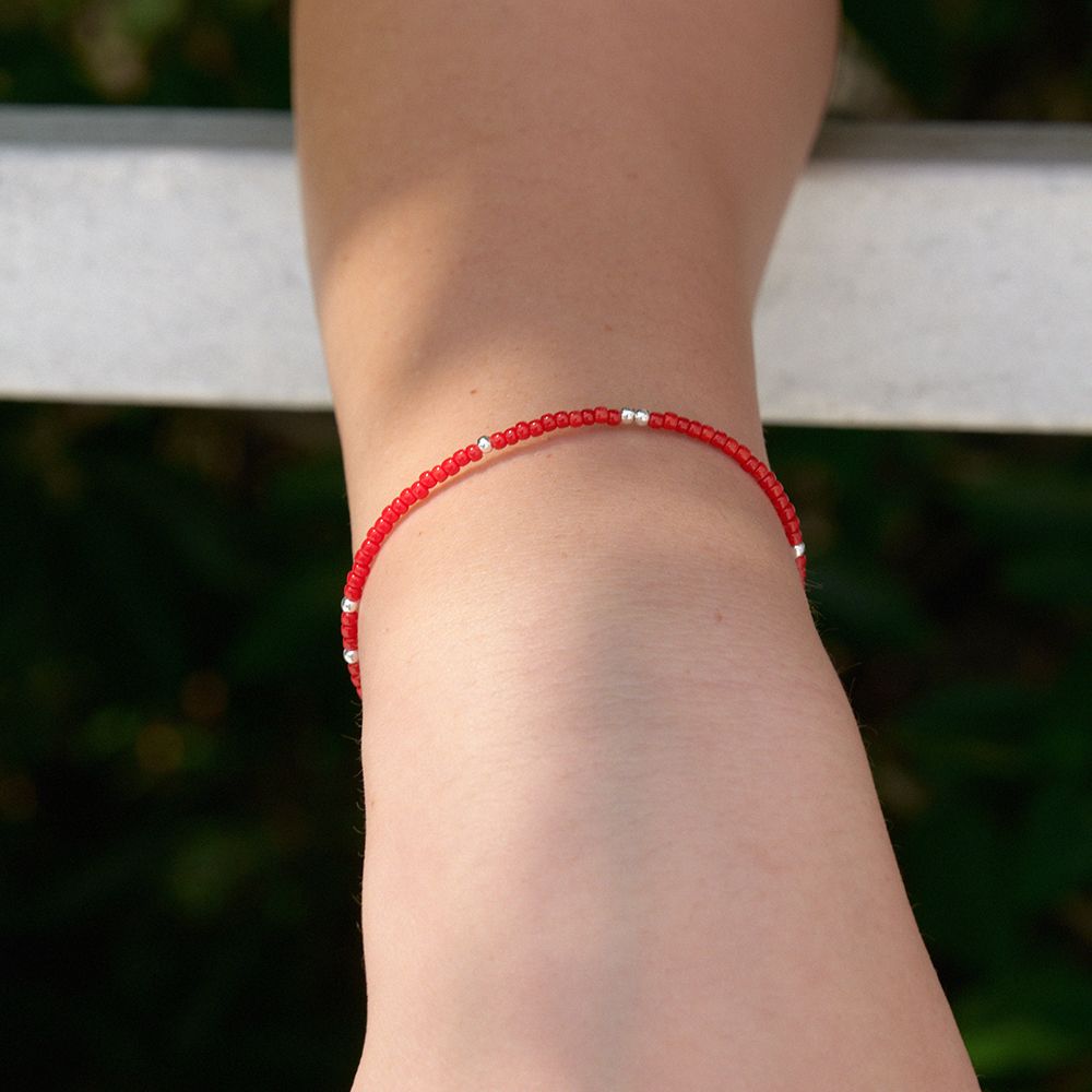 Red Beads Silver Ball Bracelet - 감도 깊은 취향 셀렉트샵 29CM