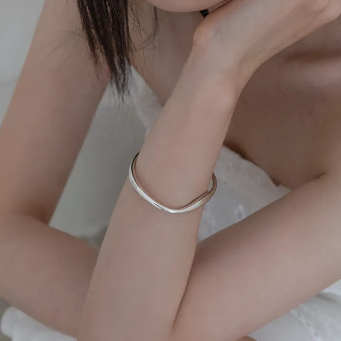 MOLD BANGLE - 감도 깊은 취향 셀렉트샵 29CM