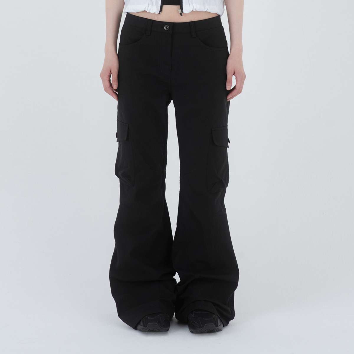 Pocket cargo bootscut pants BLACK - 감도 깊은 취향 셀렉트샵 29CM