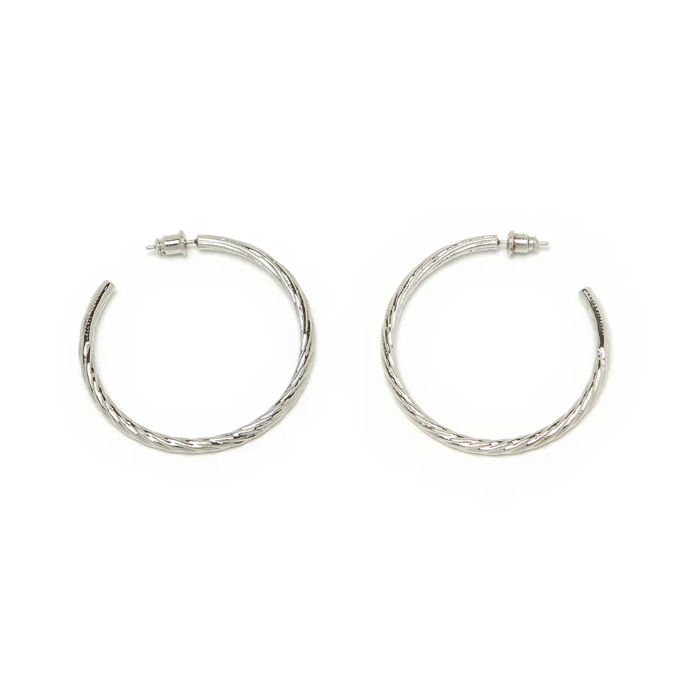 Iconic woman SADE series twist hoop earring SILVER - 감도 깊은 취향 셀렉트샵 29CM