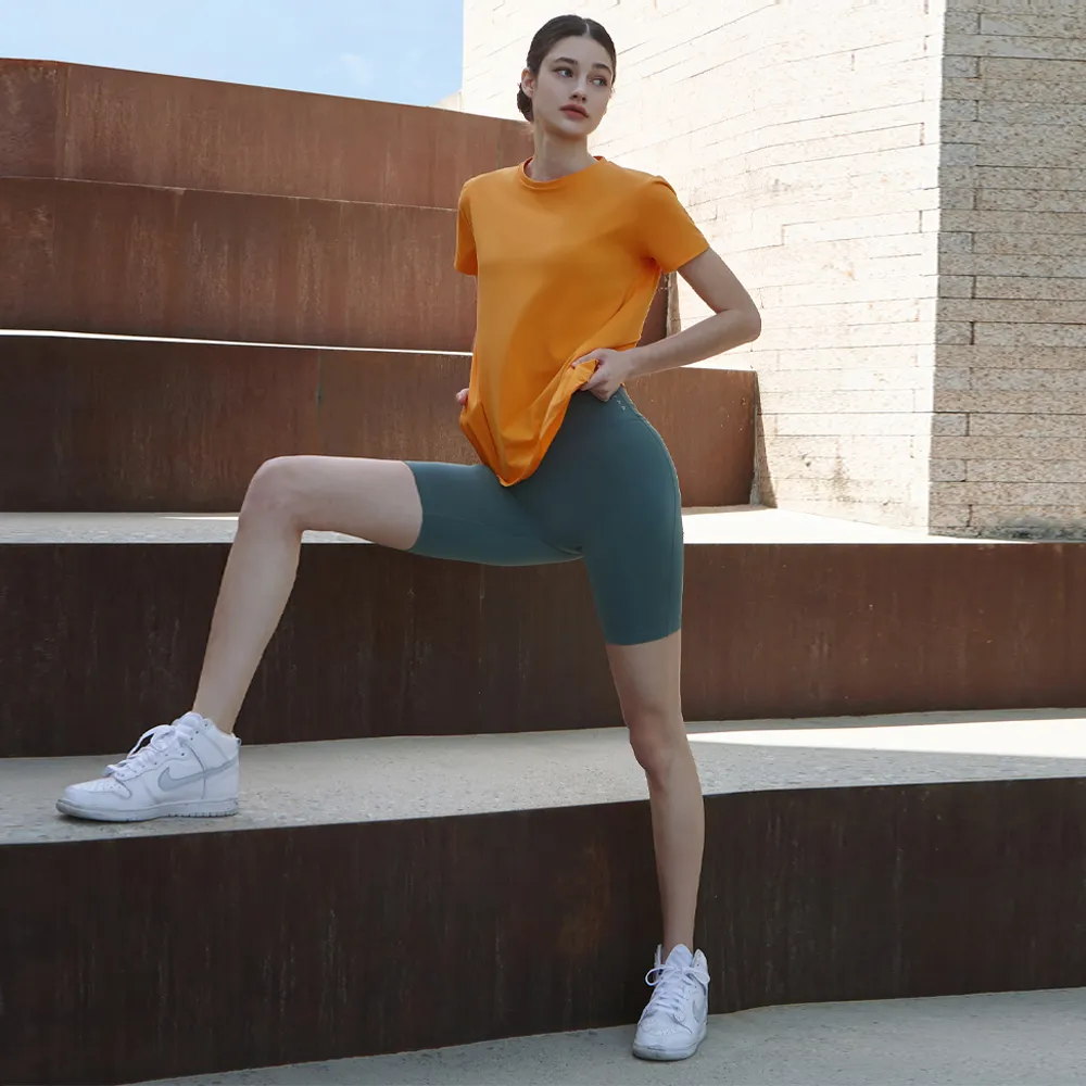 여성 요가복 DEVI-B0013-에쉬그린 필라테스 군살제로 바이커 5부 - 감도 깊은 취향 셀렉트샵 29CM