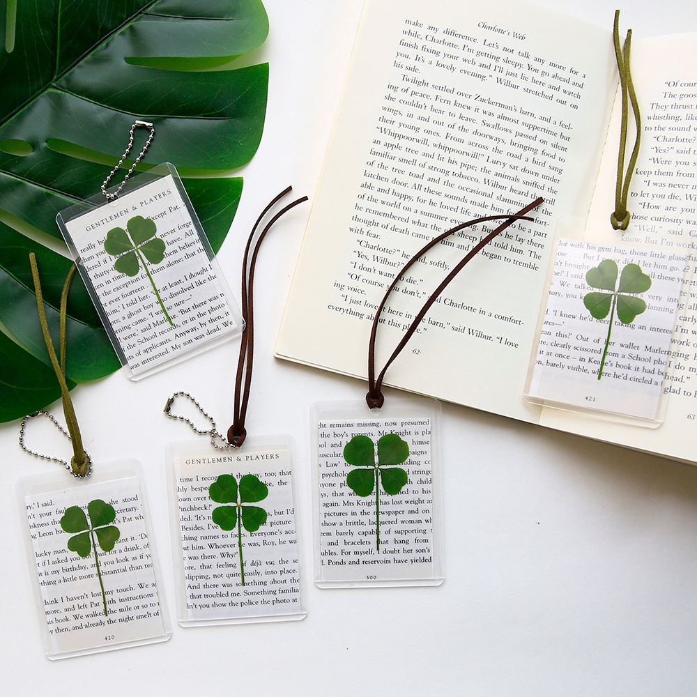 네잎클로버 생화 코팅 키링 영문레터링 클로버 책갈피 카드 백참 행운 선물 네잎 크로버 4잎 크로바 부적 클로바 눈물의여왕 열쇠