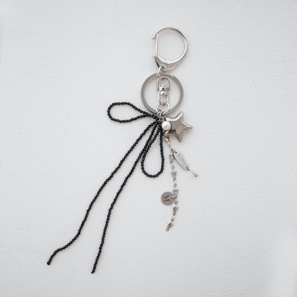 Black ribbon and star keyring - 감도 깊은 취향 셀렉트샵 29CM