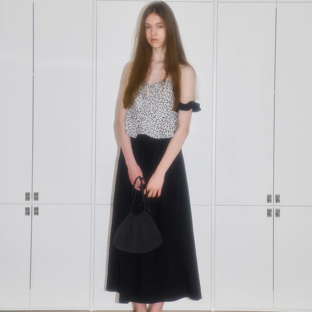 color skirt / 3color - 감도 깊은 취향 셀렉트샵 29CM