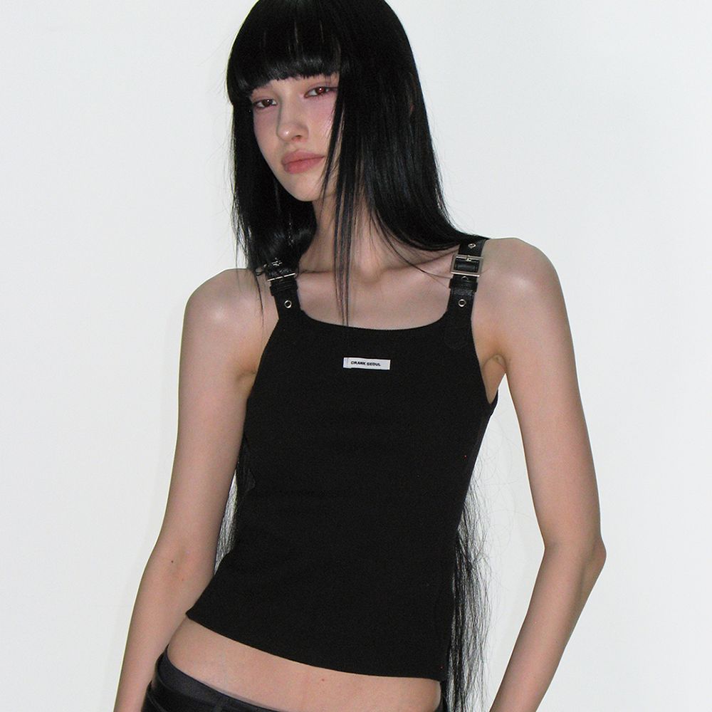 BUCKLE RIBBED SLEEVELESS_BLACK - 감도 깊은 취향 셀렉트샵 29CM