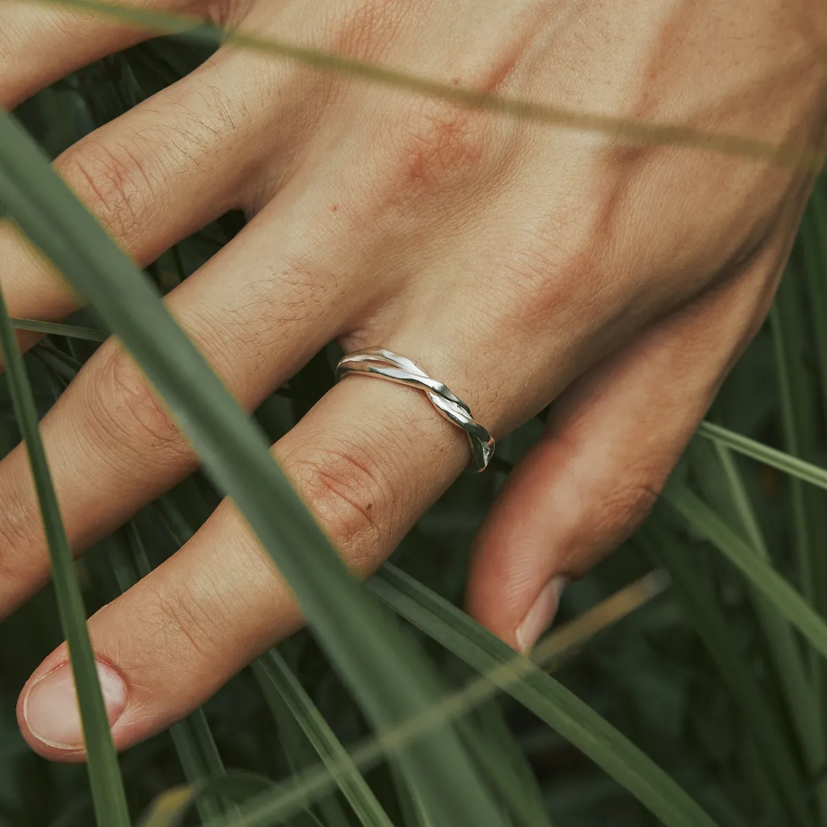 Twisted branch ring - 감도 깊은 취향 셀렉트샵 29CM