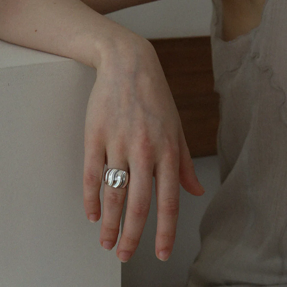 VERTICAL FLOW RING - 감도 깊은 취향 셀렉트샵 29CM