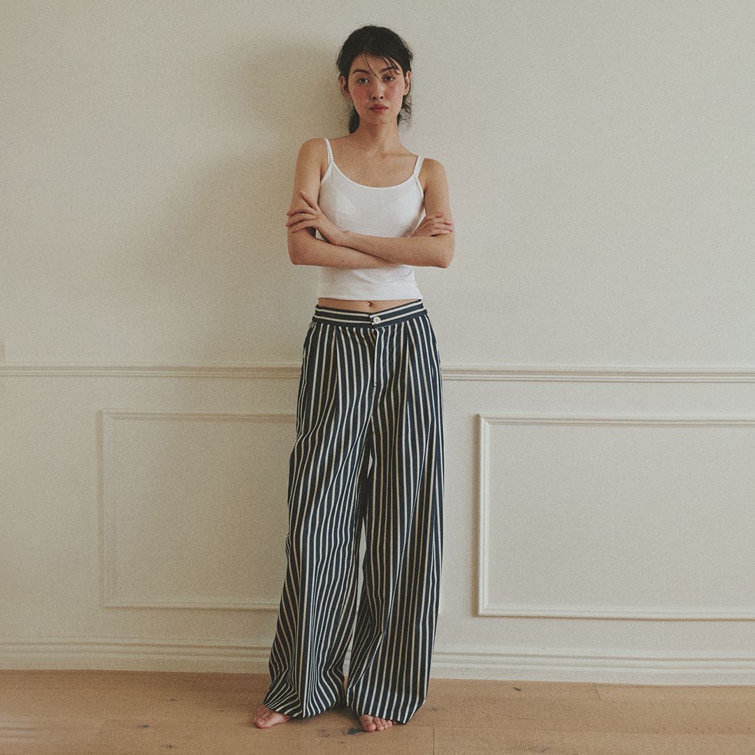 [29CM 단독] (uni)도어투도어 티킹 스트라이프 팬츠 네이비 - 감도 깊은 취향 셀렉트샵 29CM