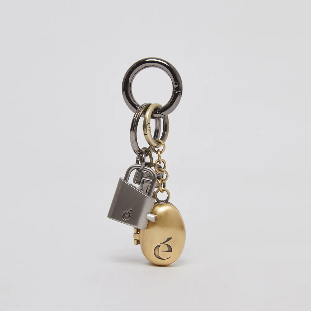 Luv lock keyring(Golden hour) - 감도 깊은 취향 셀렉트샵 29CM