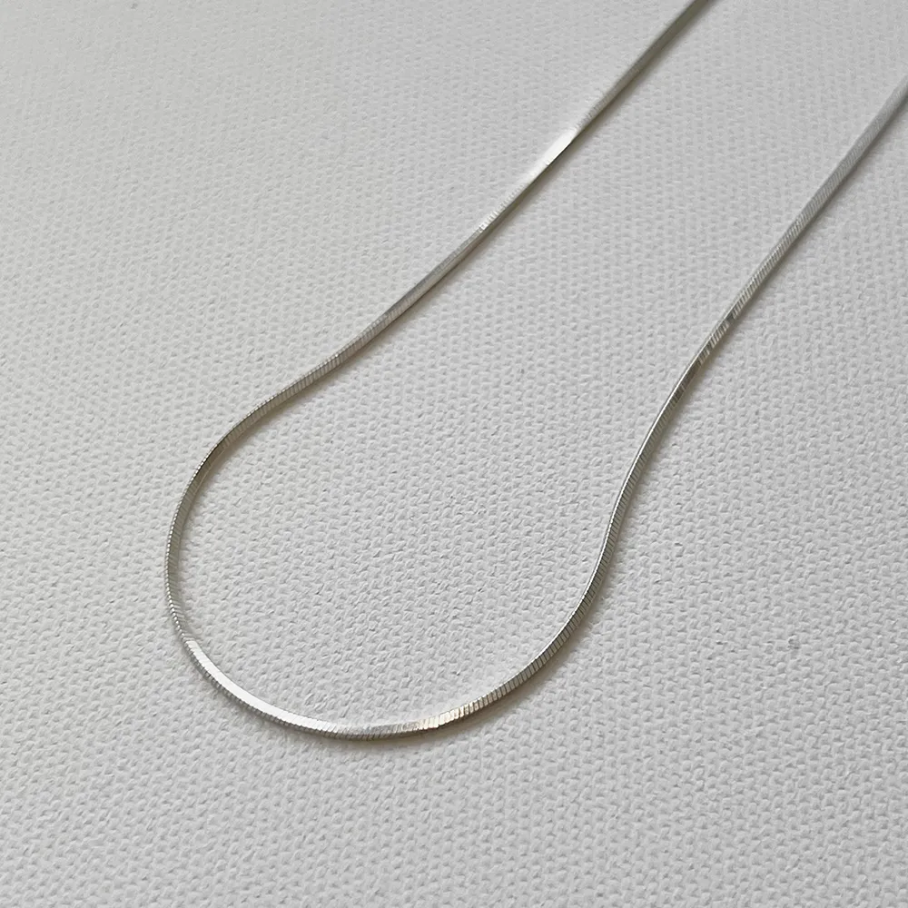 Silky Snake Chain Necklace 실키 스네이크 체인 네크리스 - 감도 깊은 취향 셀렉트샵 29CM