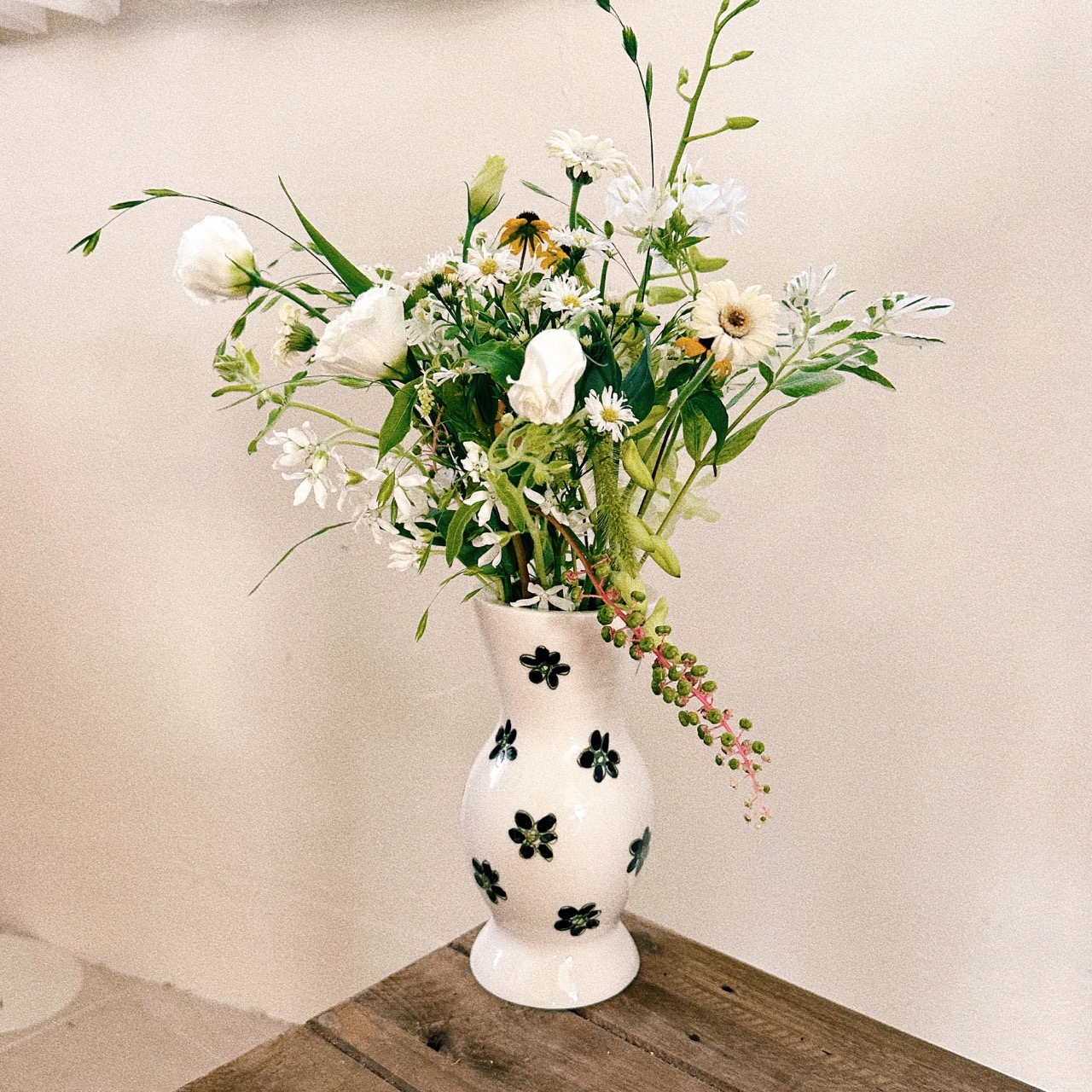 green line flower candy vase - 감도 깊은 취향 셀렉트샵 29CM