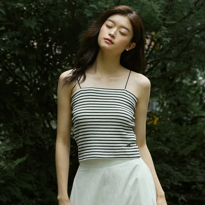 Thin line stripe sleeveless - black - 감도 깊은 취향 셀렉트샵 29CM