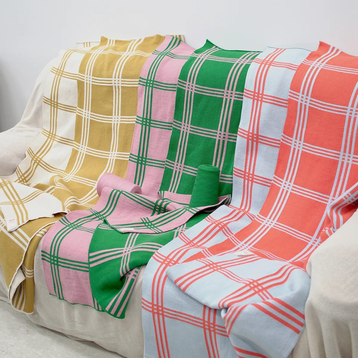 양면 체크 투톤 니트 블랭킷 M 3color - 감도 깊은 취향 셀렉트샵 29CM