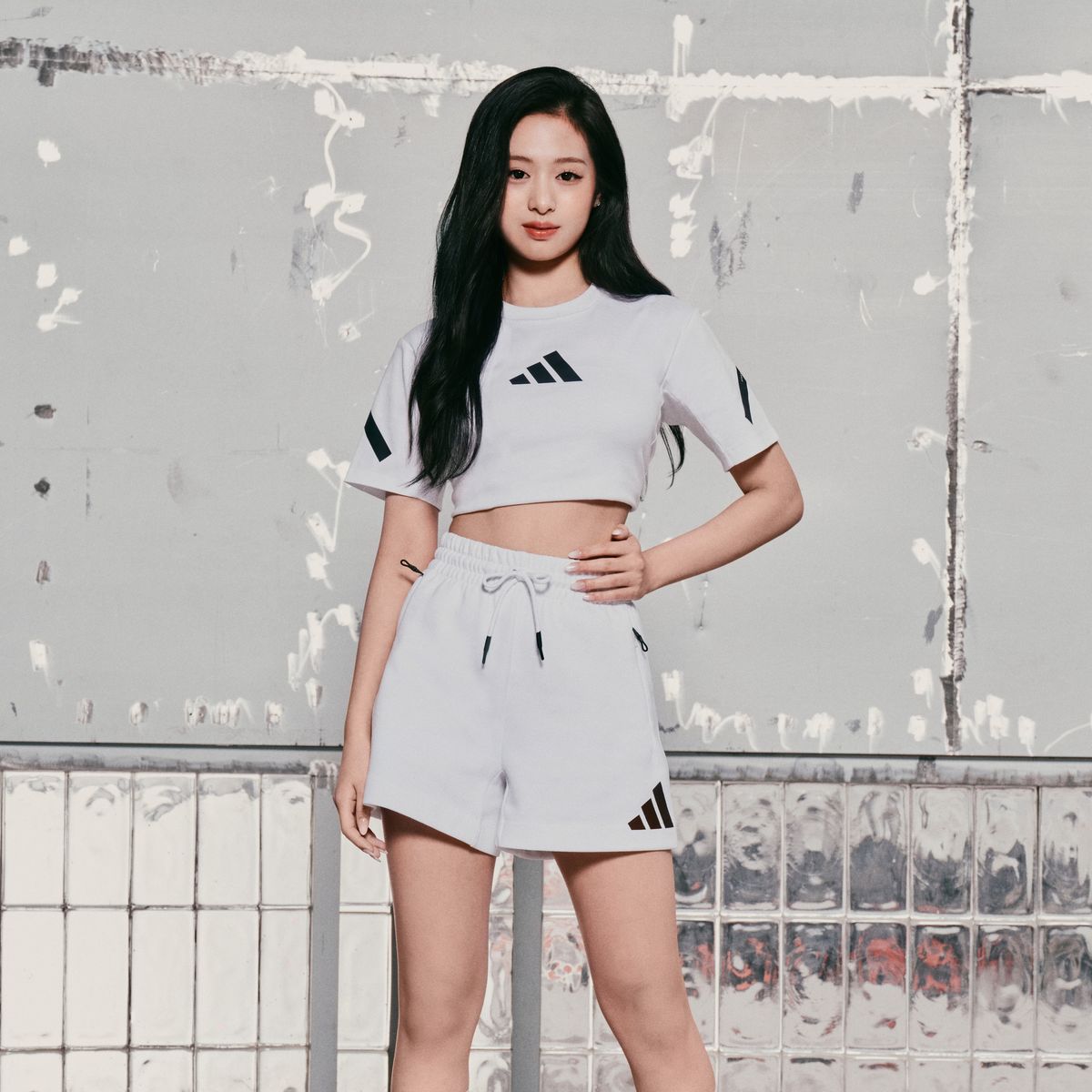 Z.N.E 쇼츠 W - 화이트 / JJ4678 - 감도 깊은 취향 셀렉트샵 29CM