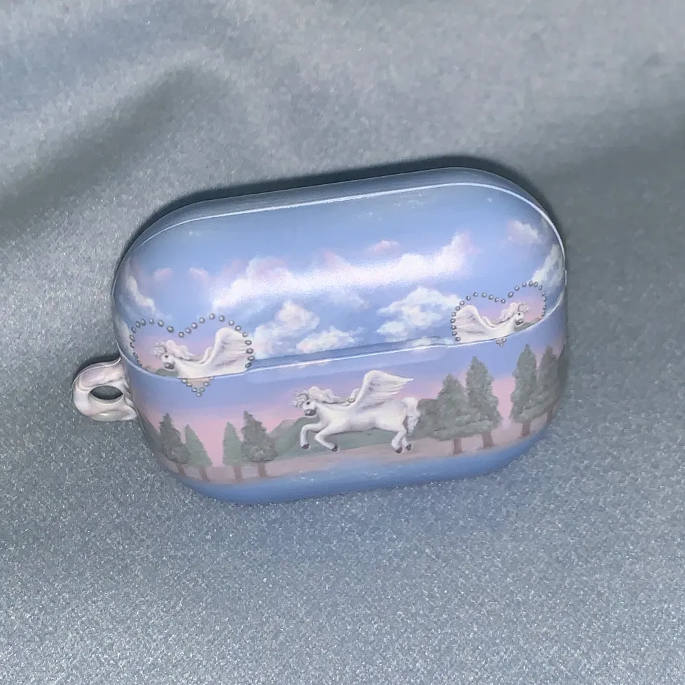 (재고판매후종료) Pegasus AirPods case (에어팟케이스) - 감도 깊은 취향 셀렉트샵 29CM