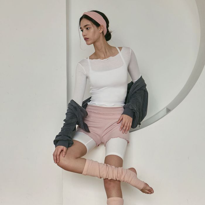 여성 요가복 DEVI-B0061-살몬핑크 필라테스 비비아나 골지 쇼츠 - 감도 깊은 취향 셀렉트샵 29CM