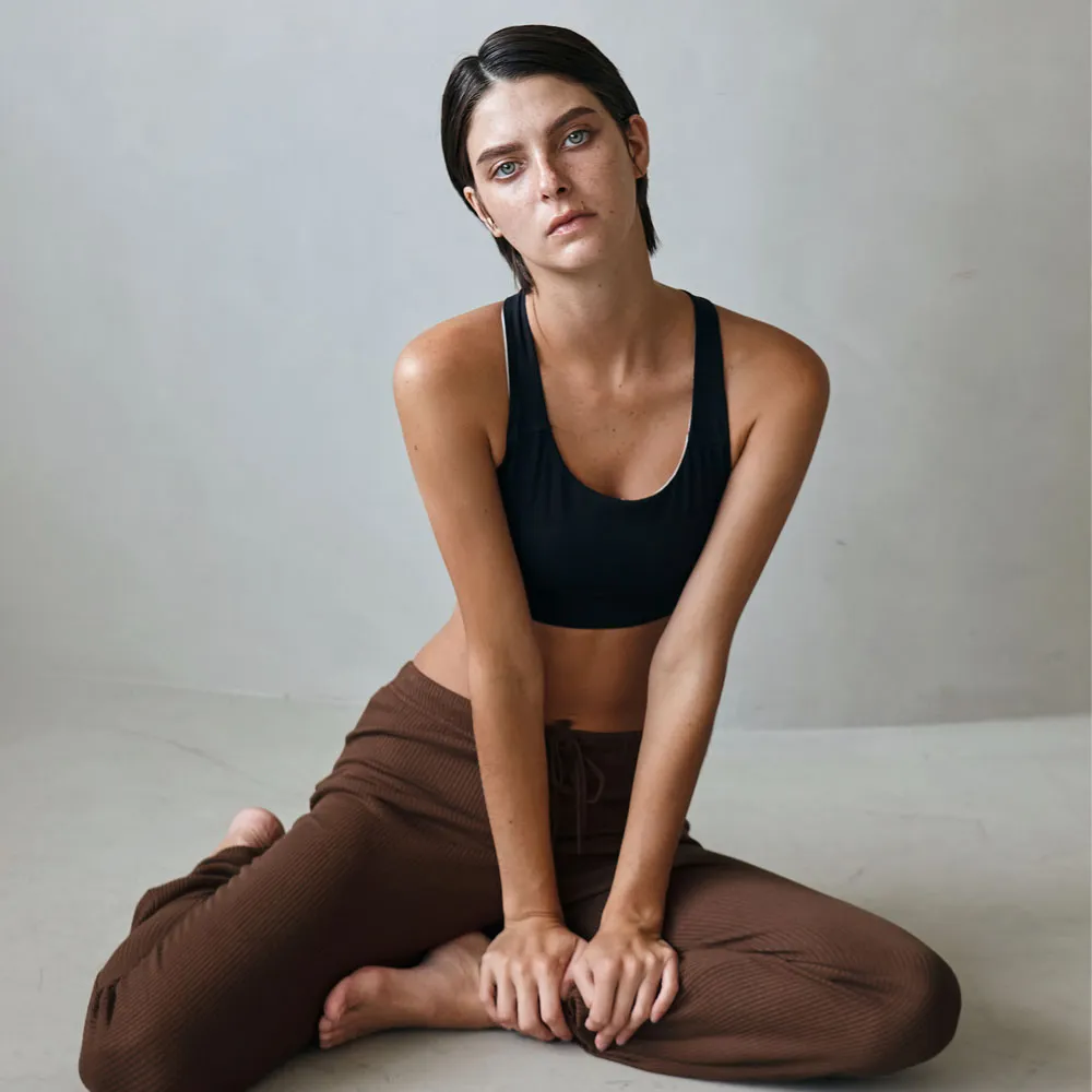 여성 요가복 DEVI-TS0043-블랙 필라테스 시너지 업 브라탑 - 감도 깊은 취향 셀렉트샵 29CM