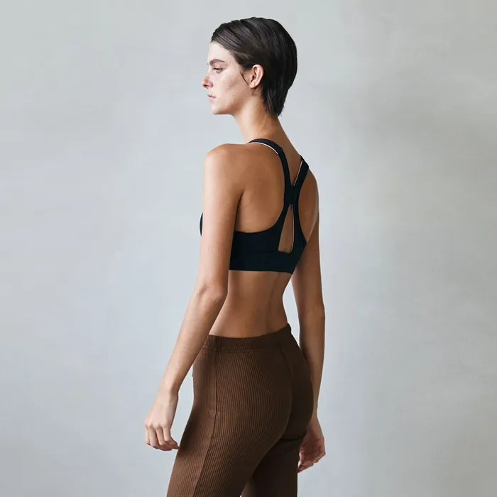 여성 요가복 DEVI-TS0043-블랙 필라테스 시너지 업 브라탑 - 감도 깊은 취향 셀렉트샵 29CM