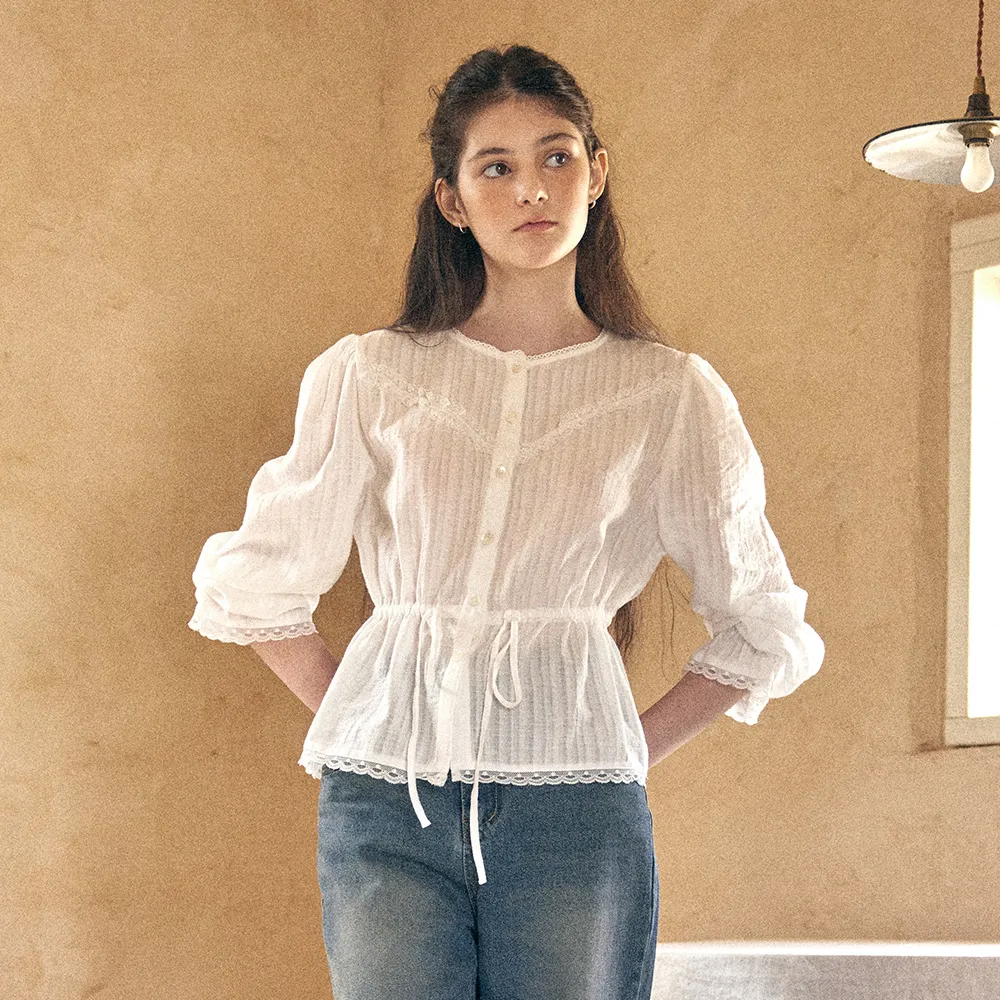 구름이 프릴 레이스 블라우스 (2COL) Y4T090 - 감도 깊은 취향 셀렉트샵 29CM