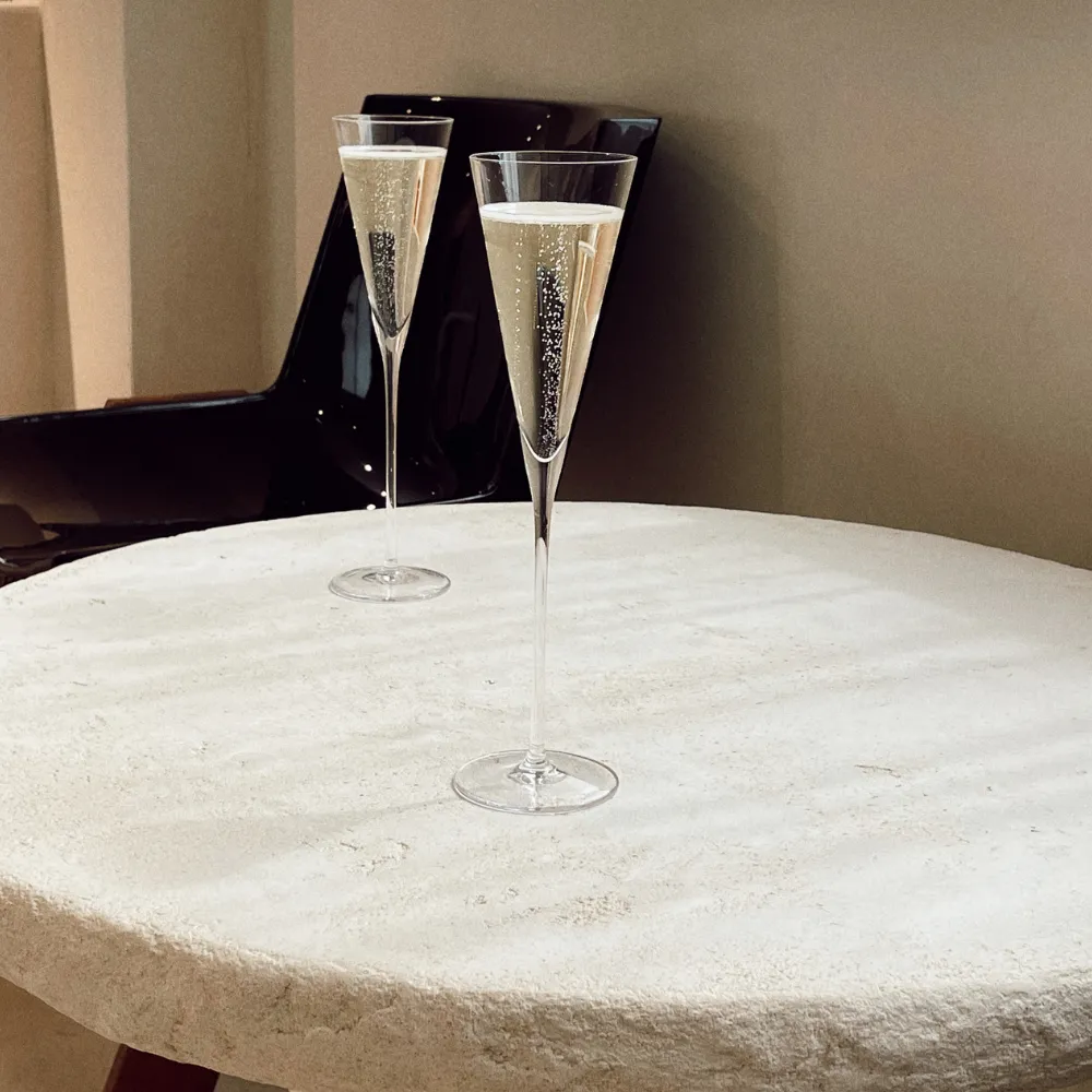 워터폴 샴페인 글라스 WATERFALL CHAMPAGNE GLASS 130ml - 감도 깊은 취향 셀렉트샵 29CM