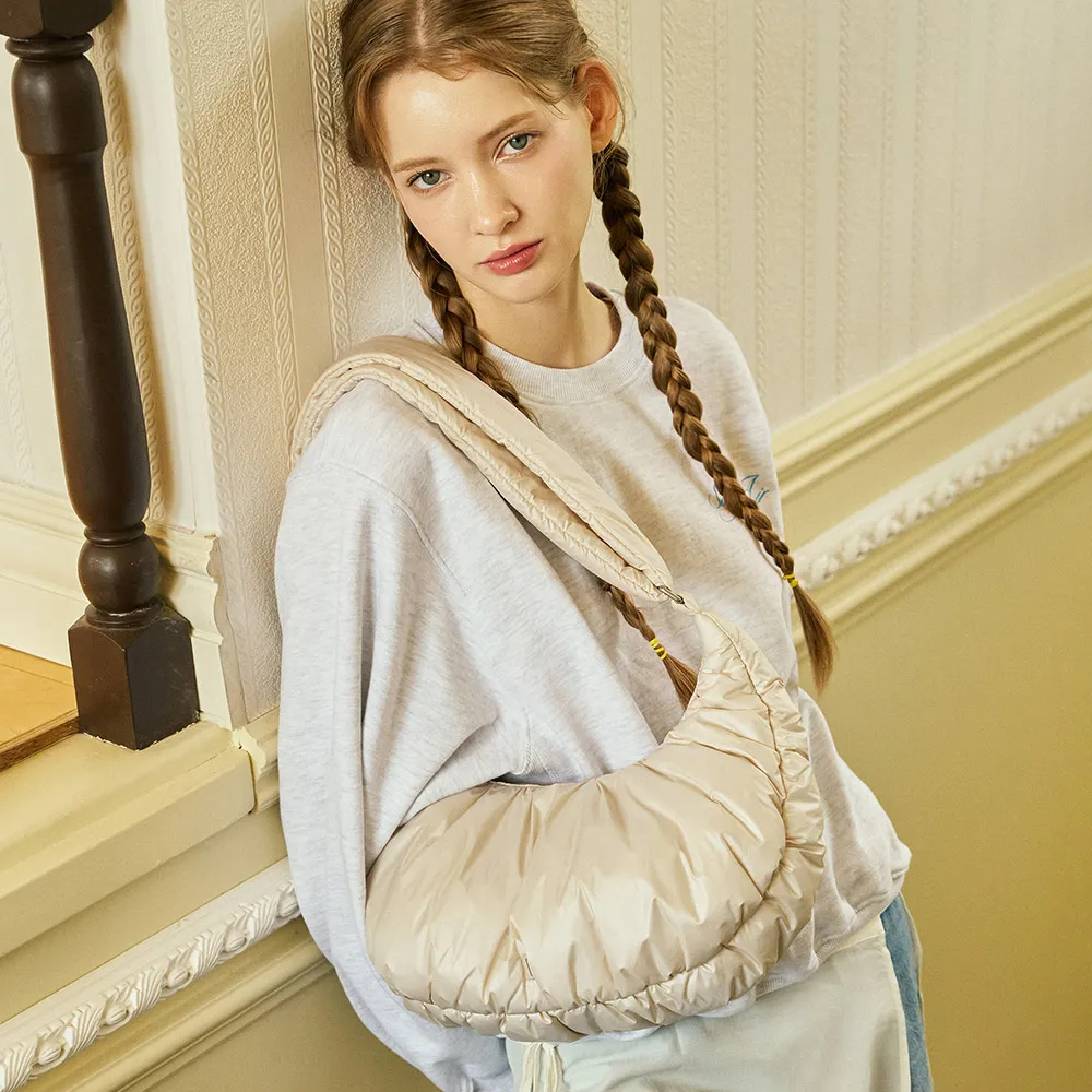 LUNA MD 호보 BE (JHNCHA4BF196BE260) - 감도 깊은 취향 셀렉트샵 29CM