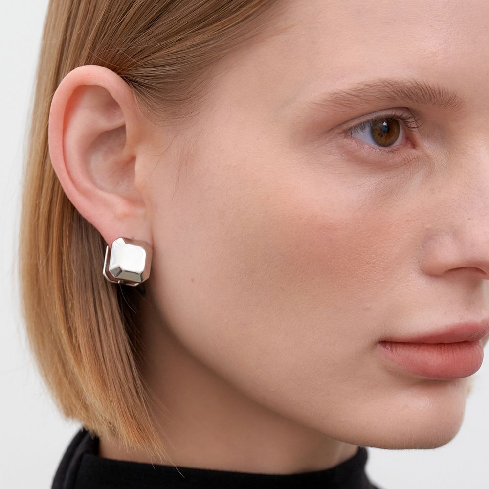 bold square one touch earrings (E034_silver) - 감도 깊은 취향 셀렉트샵 29CM