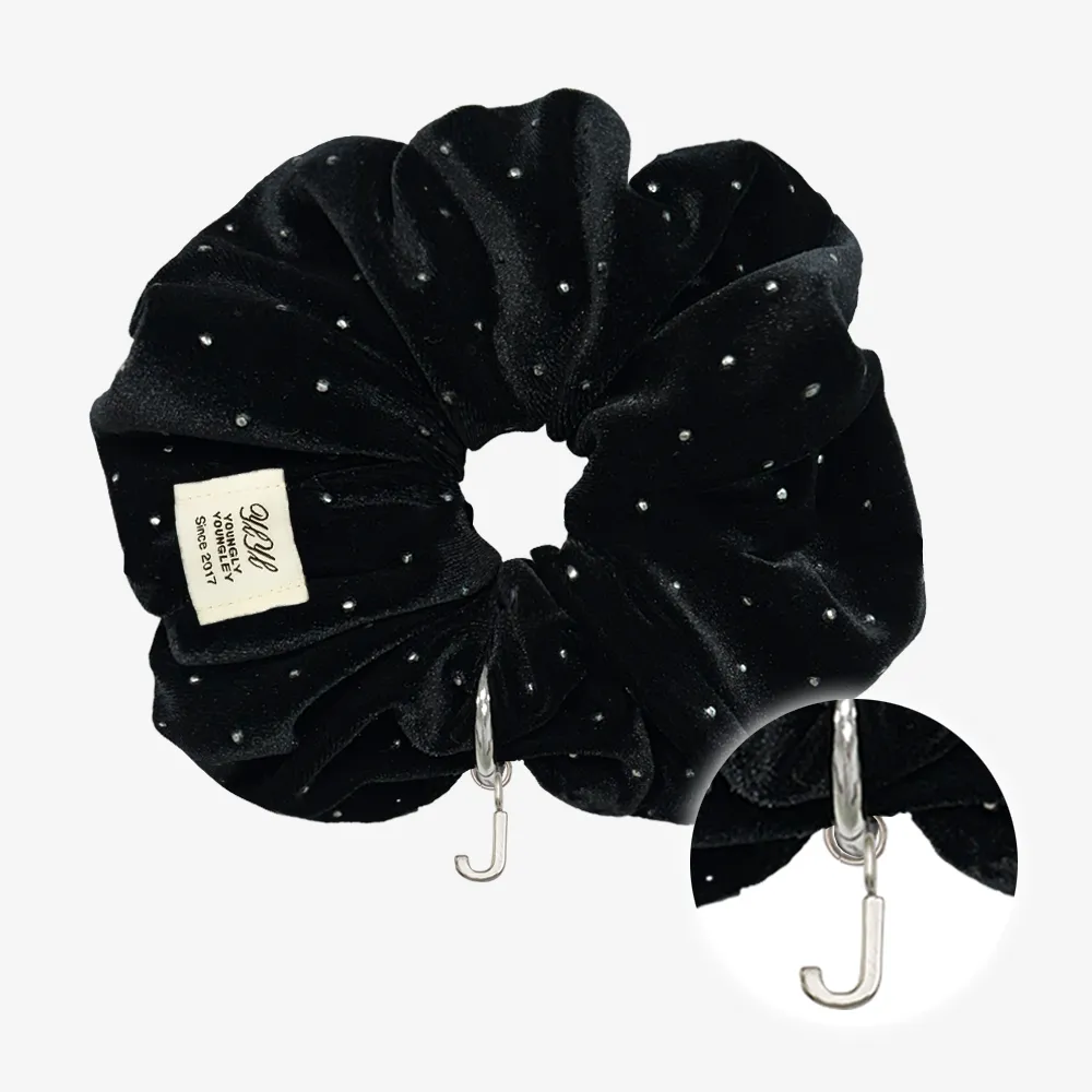 [이니셜 선택/선물포장] Anniversary initial scrunchie, BLACK DOT - 감도 깊은 취향 셀렉트샵 29CM
