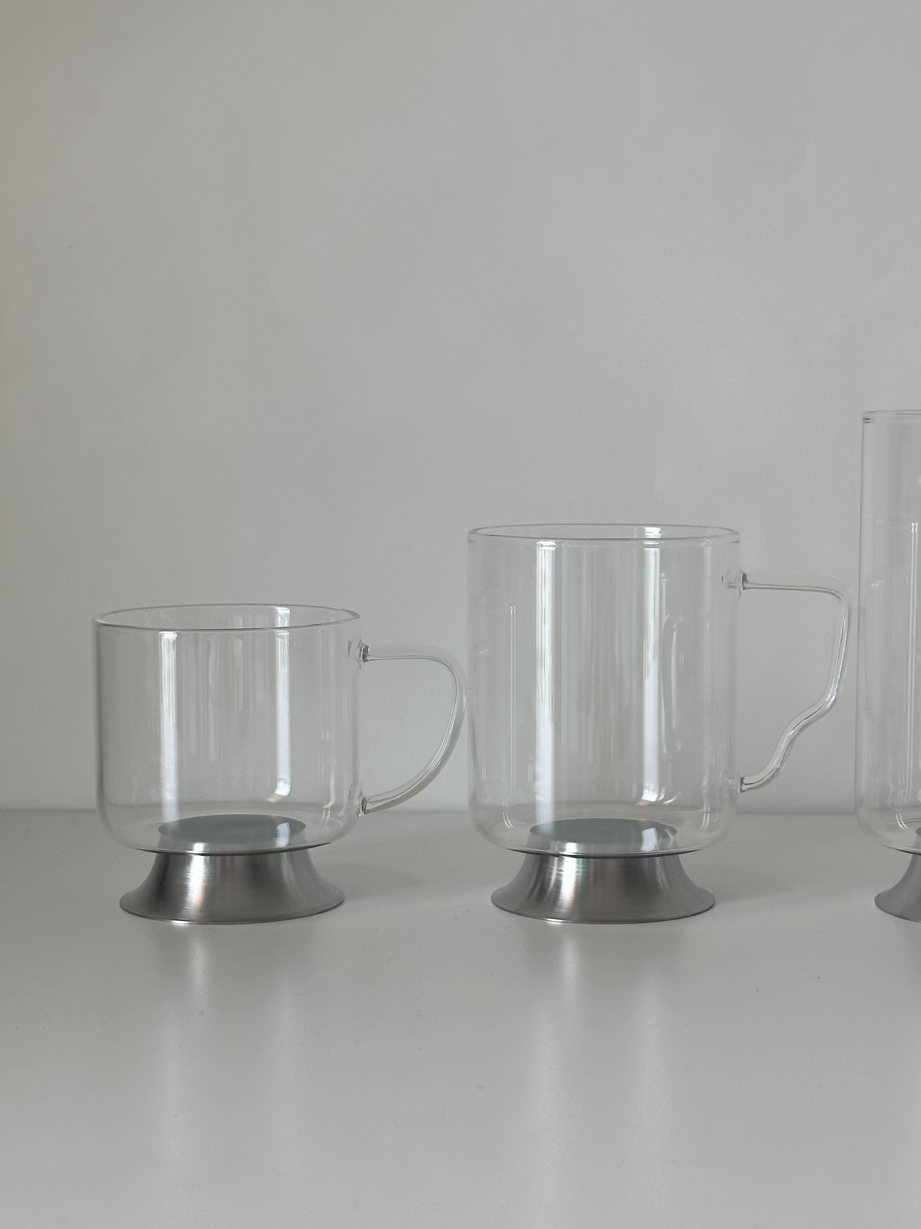 스테인리스 받침 유리컵 맥주 커피잔 손잡이 X 250ml - 감도 깊은 취향 셀렉트샵 29CM