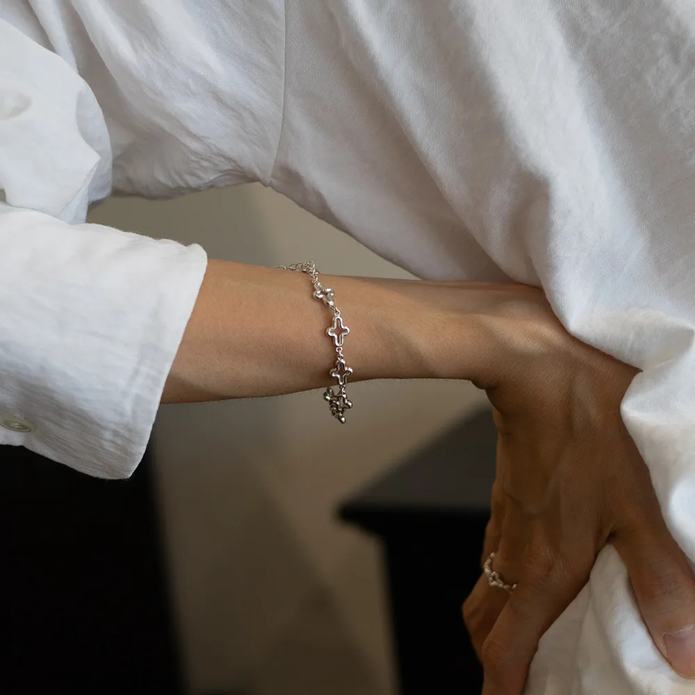 HUG CHAIN BRACELET - 감도 깊은 취향 셀렉트샵 29CM