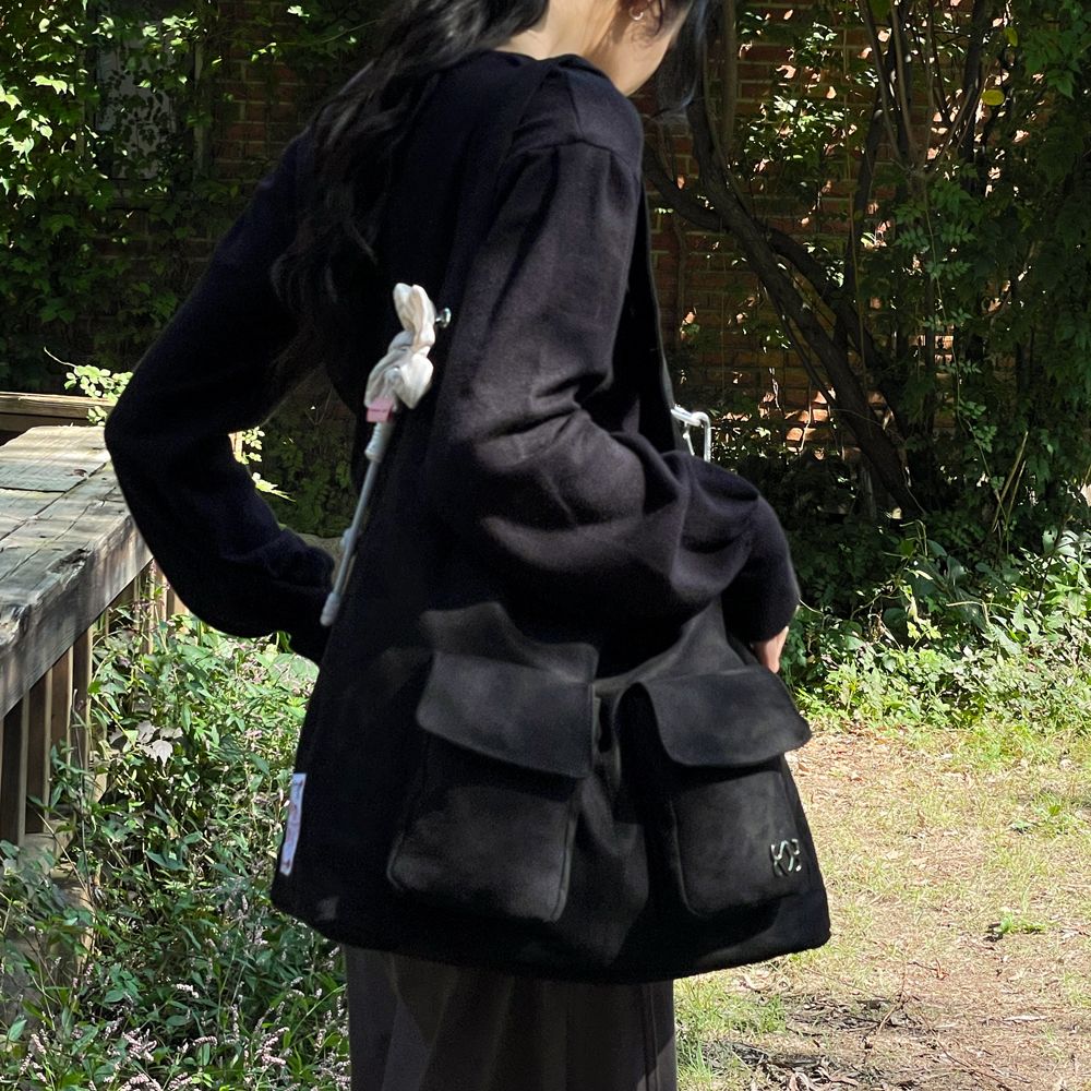 Roppie hobo bag (suede black) - 감도 깊은 취향 셀렉트샵 29CM