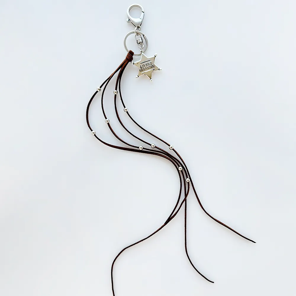Lucky Sheriff Suede Keyring / 2color - 감도 깊은 취향 셀렉트샵 29CM