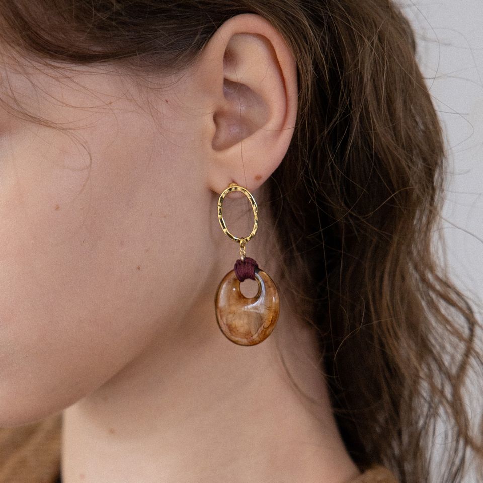 Brown marble pendant oval drop earring - 감도 깊은 취향 셀렉트샵 29CM