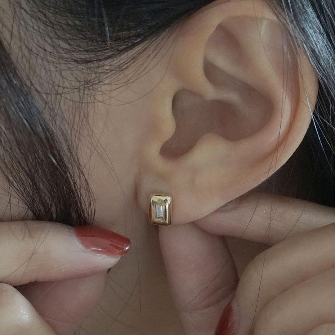 14k square bezel cubic earrings (1 pair) - 감도 깊은 취향 셀렉트샵 29CM