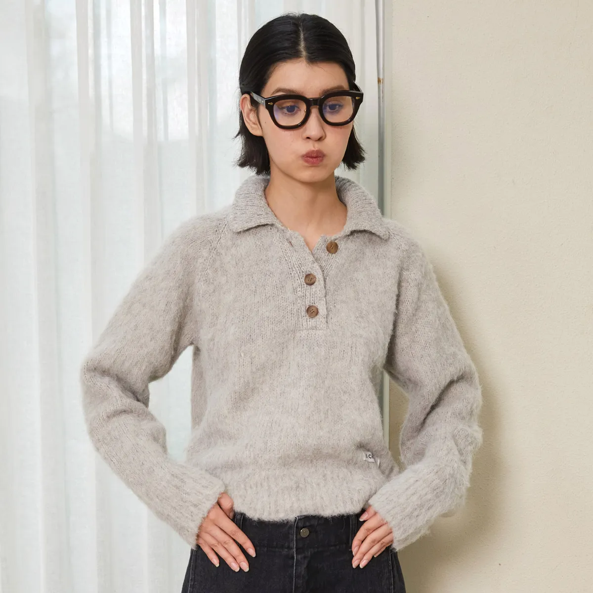 Brush Button Knit_Oat Gray - 감도 깊은 취향 셀렉트샵 29CM