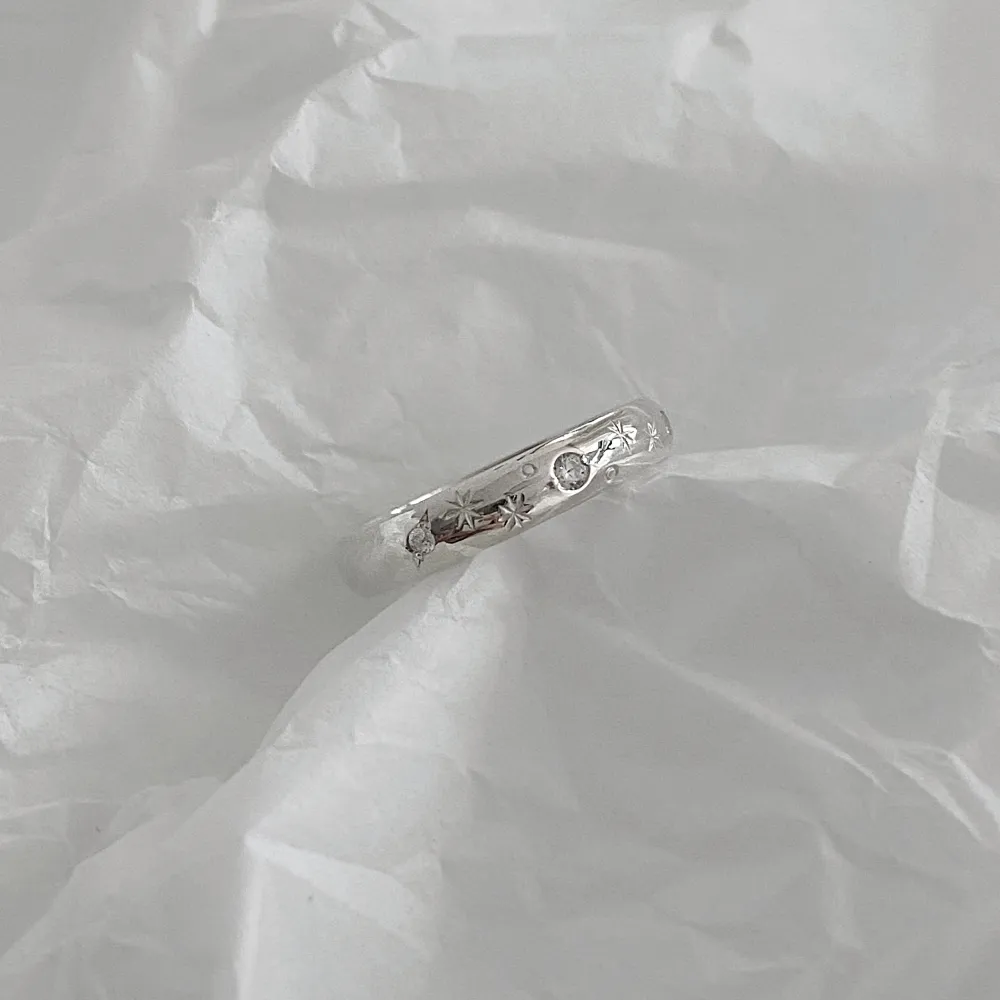 Planet Silver Ring - 감도 깊은 취향 셀렉트샵 29CM