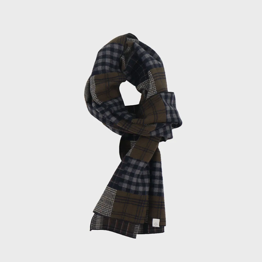 Patchwork Muffler (Navy) - 감도 깊은 취향 셀렉트샵 29CM