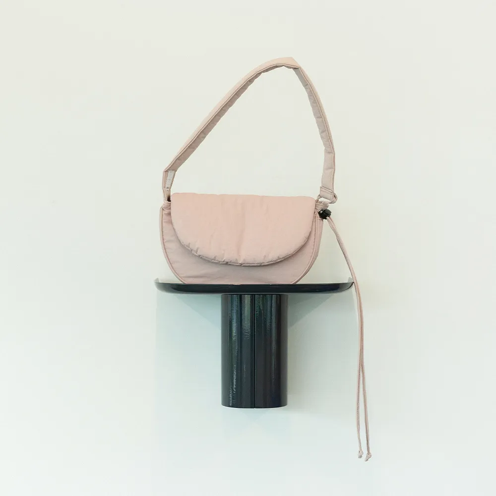 FLUFFY HOBO SHOULDER & CROSS ASH PINK - 감도 깊은 취향 셀렉트샵 29CM
