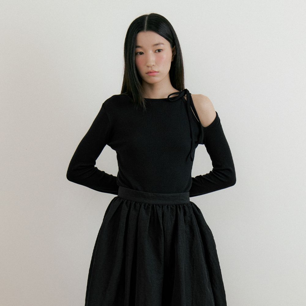 Rib Ribbon Cutting Sleeves (black) - 감도 깊은 취향 셀렉트샵 29CM