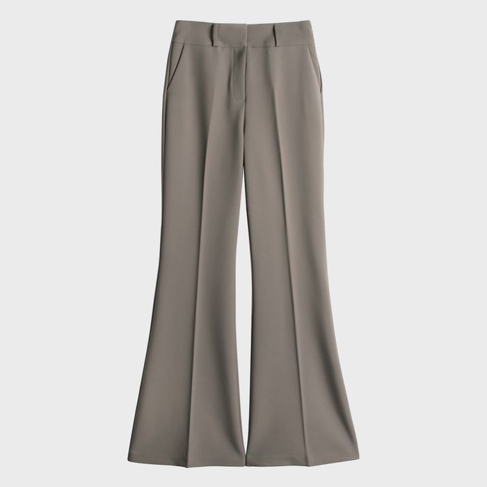 GLOSSINESS FLARE BOOTSCUT SLACKS, SAND BEIGE - 감도 깊은 취향 셀렉트샵 29CM