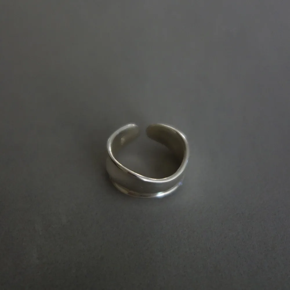 24PF Asymmetric Ring - 감도 깊은 취향 셀렉트샵 29CM
