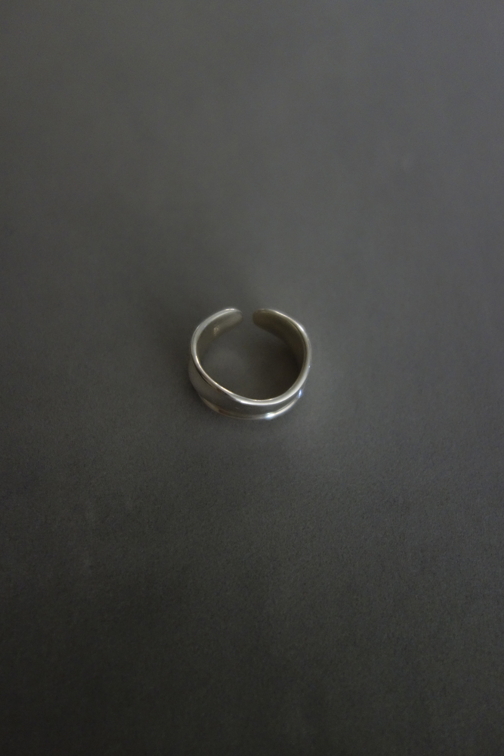 24PF Asymmetric Ring - 감도 깊은 취향 셀렉트샵 29CM
