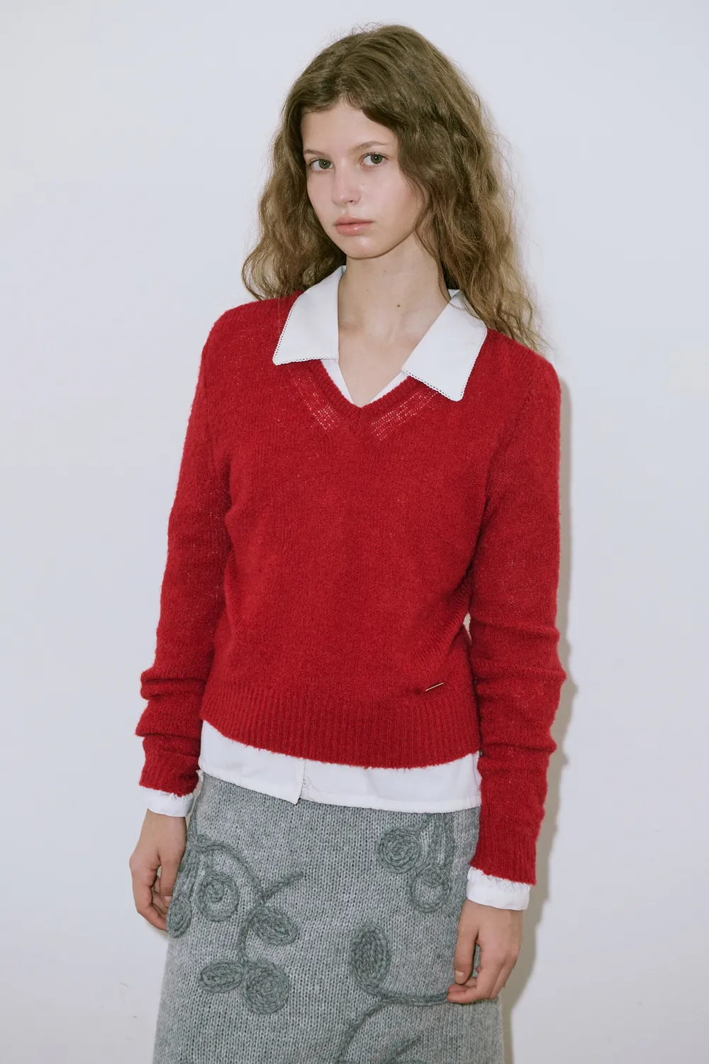 Hairy Boucle V-Neck Knit (Red) - 감도 깊은 취향 셀렉트샵 29CM
