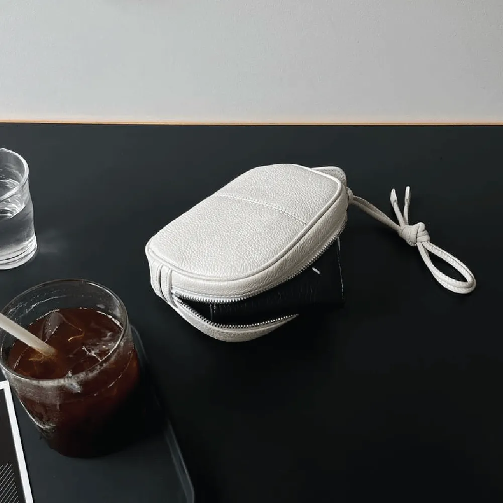 Balloon Pouch / White - 감도 깊은 취향 셀렉트샵 29CM