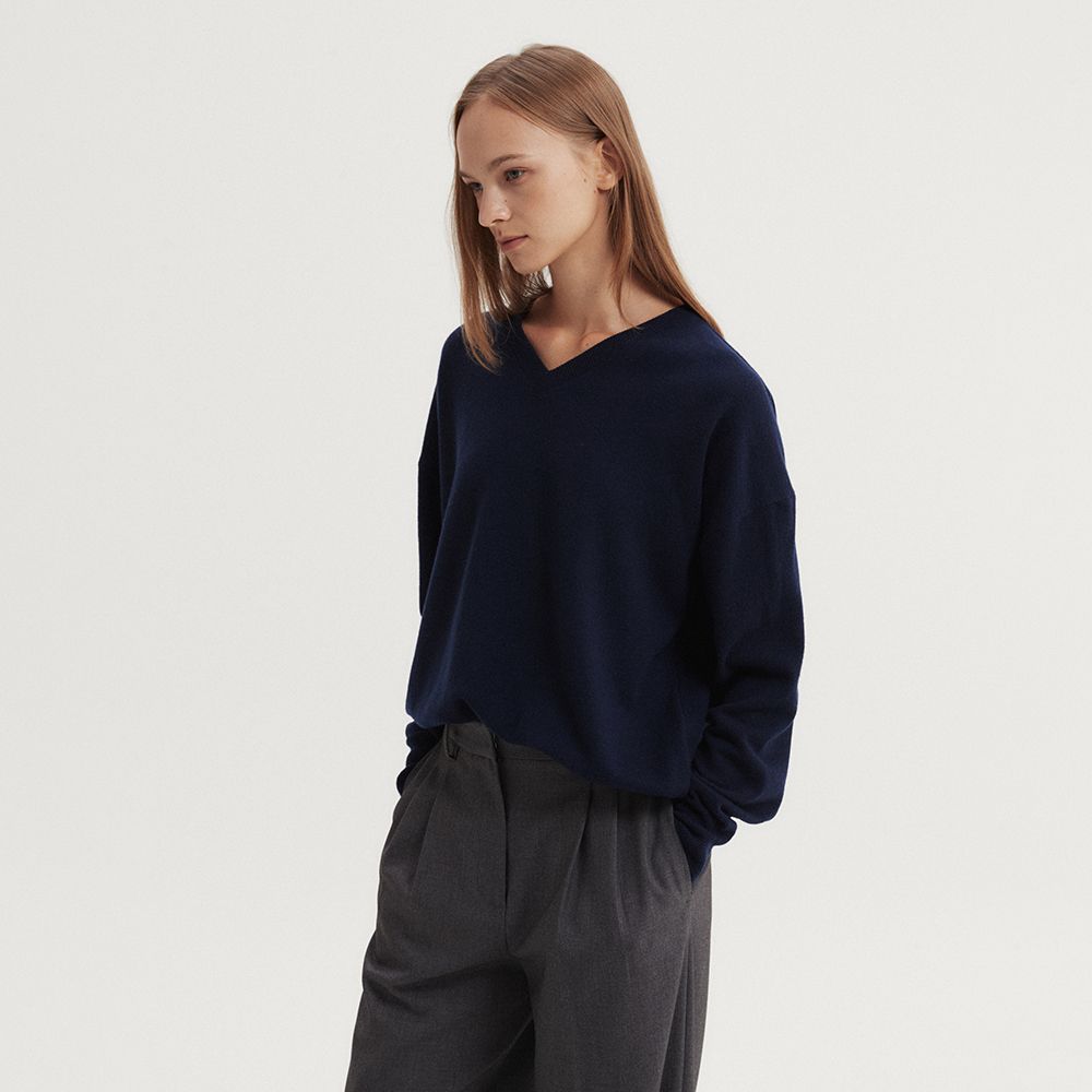 RODE V NECK PULLOVER (NAVY) - 감도 깊은 취향 셀렉트샵 29CM