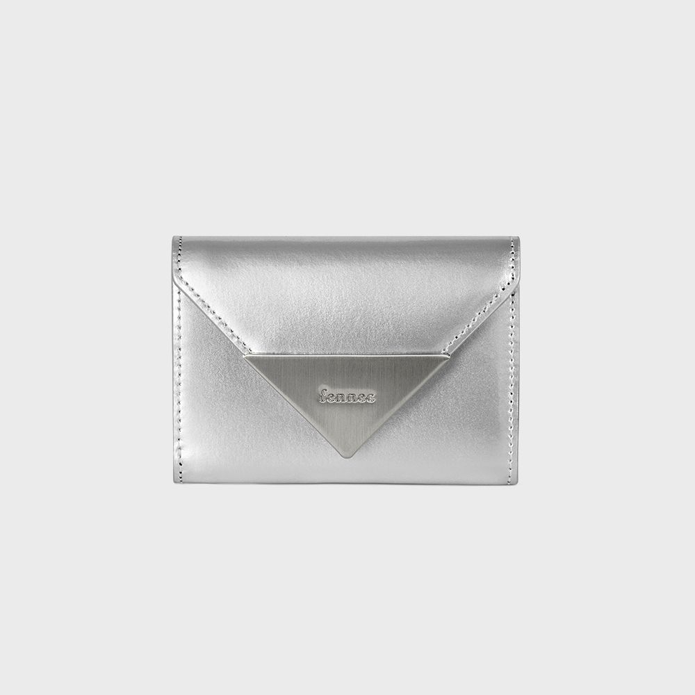 LACQUER TRIANGLE WALLET - MATT SILVER - 감도 깊은 취향 셀렉트샵 29CM
